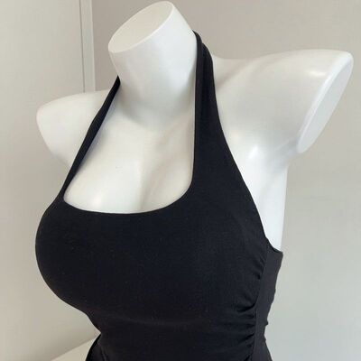 必须人手两件店主最爱的挂脖大水滴领口胸垫吊带背心上衣纯欲打底