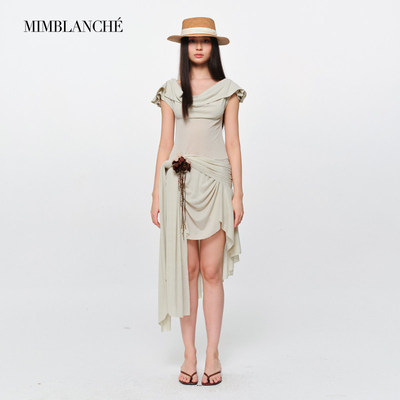 【现货】MIMBLANCHE26夏季新款一字肩荷叶领短袖不规则褶皱连衣裙