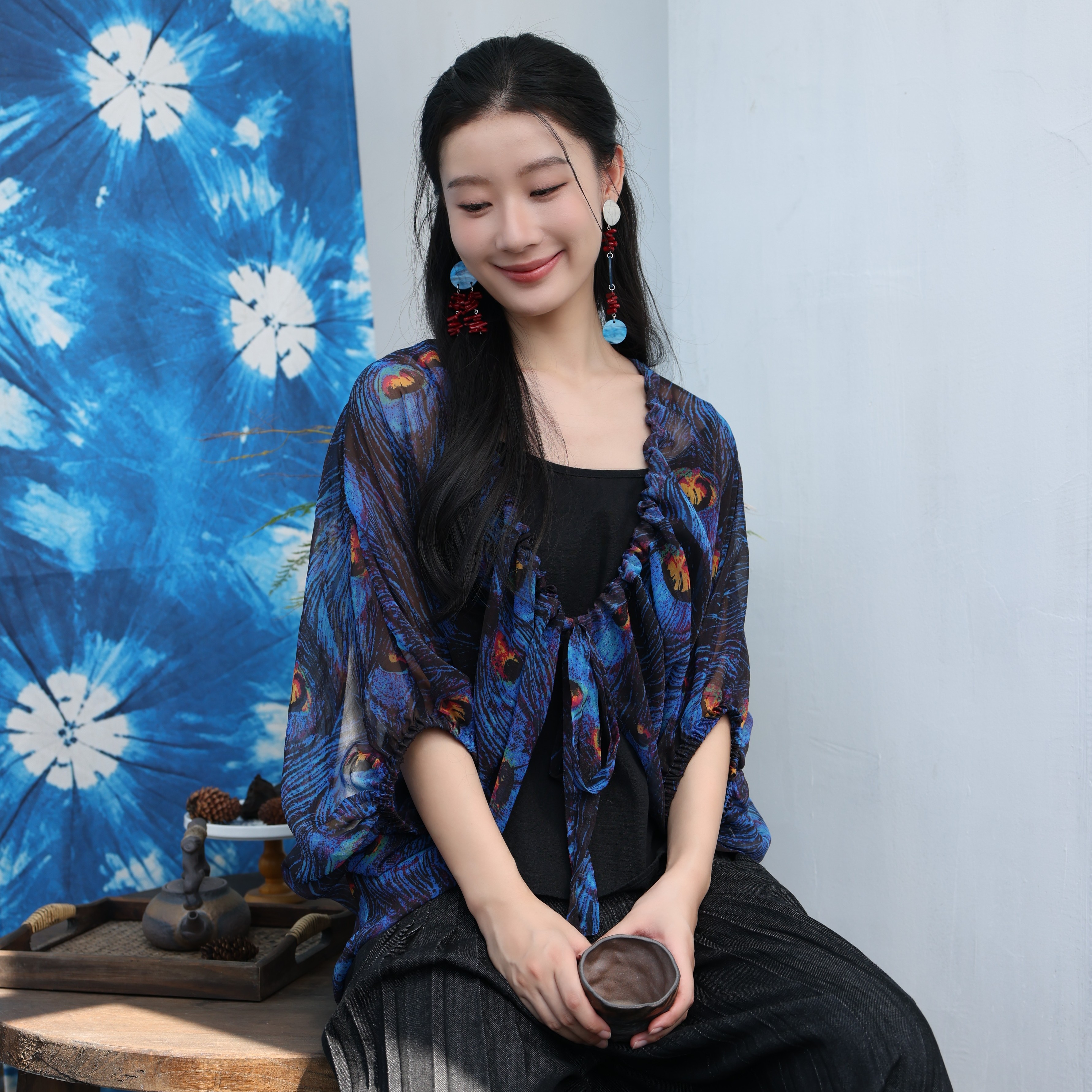 杨丽萍官方民族风原创设计优雅百搭孔雀印花短袖薄短外套开衫女夏