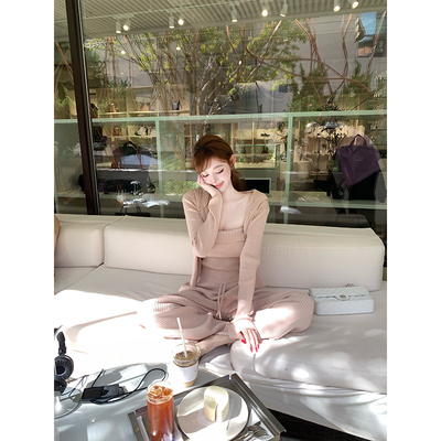 With 99jiu【舒适方程式】韩系竖纹抹胸百搭连帽外套针织长裤套装