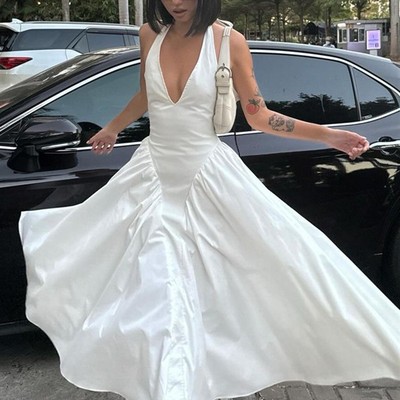 Stylish cut-out halterneck skirt dress镂空挂脖大摆裙边连衣裙