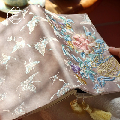 真我百蝶戏花图原创刺绣手帐本