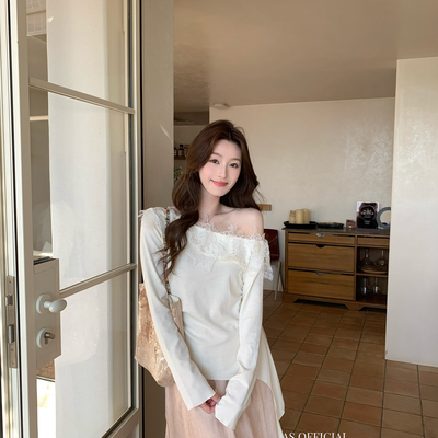 AS OFFICIAL-主推香香软软嗲嗲精致感·纯欲蕾丝拼接斜肩小衫2610