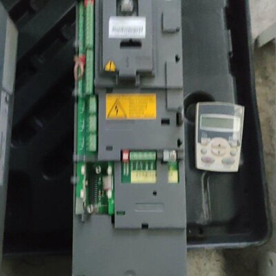 ABBACS5107.5KW变频器两台成色自定义功能议价