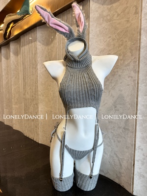 Lonelydance 温柔救赎*性感高领灰色针织露背毛衣镂空纯欲套装女