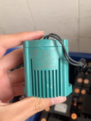 宏发 HFZ16V-100/B-12Q 12-900VDC新能源100A高压直流继电器12V