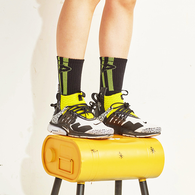 菠萝侧边条纹运动中长袜