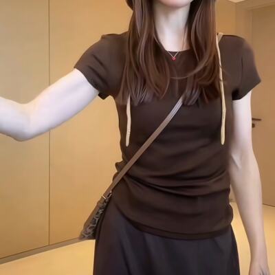 韩系chic正肩南瓜色t恤女短袖2026新款圆领修身夏季漂亮气质上衣