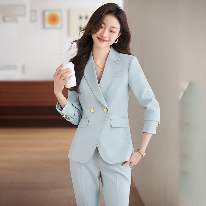 浅蓝色职业装西装套装女高级感小个子播音主持人艺考正装西服外套