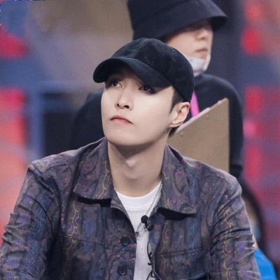 帽子街舞张艺兴同款灯芯绒光板