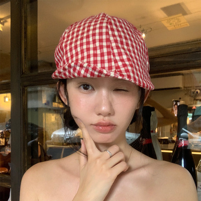 元气少女复古红色格子软顶前进帽