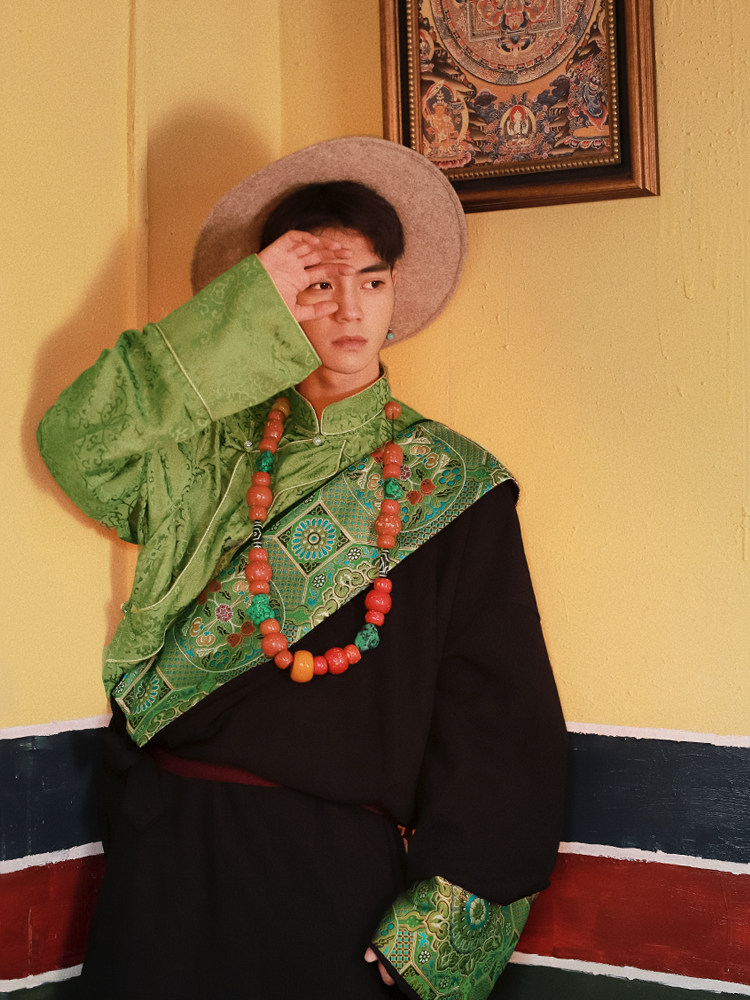 ""Chaust Preface""Lhasa Tibetan Clothes Men's Tibetan Clothing Tibetan ...