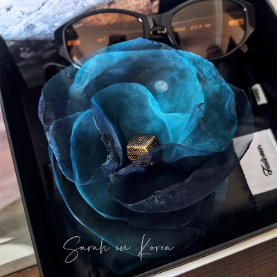 Sarah in Korea韩国 超浪漫大大大立体薄纱花朵孔雀蓝弹簧发夹