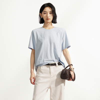 XG/雪歌2026夏季浅蓝色刺绣圆领短袖T恤女简约基础款XM201586A820