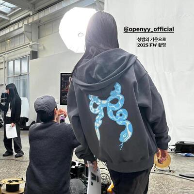 openyy蛇年限定印花拉链卫衣外套