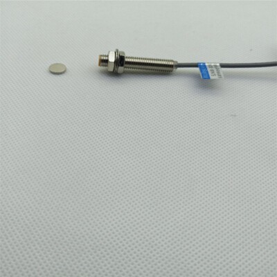 M8初开自锁式霍尔传感器HEPT-D808三线PNP常开5V12V24V36V送磁铁