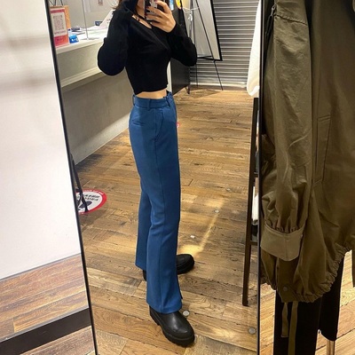 百搭又年轻麂皮微喇直筒裤