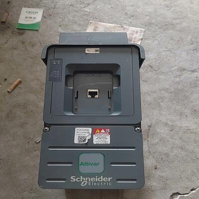 ATV610U55N4 施耐德变频器，5.5KW(议价）
