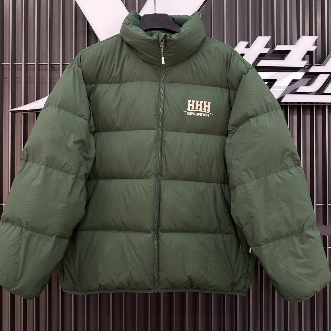 特步2025冬季新款男篮球保暖舒适羽绒服宽松运动休闲975429190173