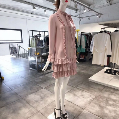 裸粉色轻丝秀款连衣裙