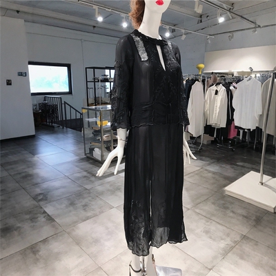 XS-S穿 TWINSET 优雅绣花洋装连衣裙 660