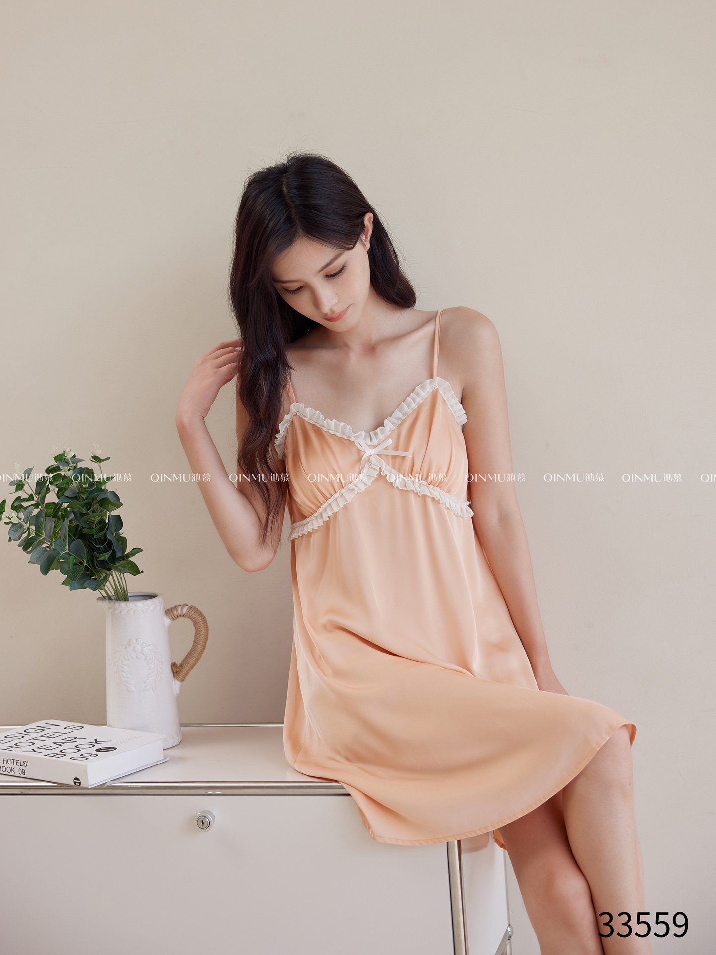 新款冰丝仿真丝睡衣家居服女夏季可爱性感纯欲风吊带睡裙