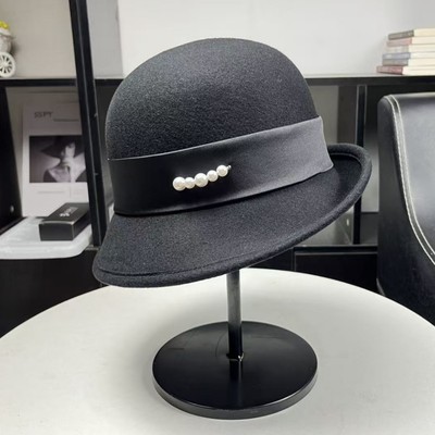 黑色翘边渔夫帽子女秋冬澳洲珍珠缎带时尚盆帽日系简约纯色渔夫帽