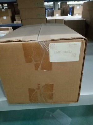 LMDCA852施耐德全新原装步进还有一台