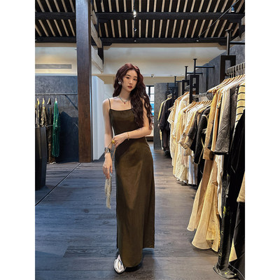 【呼呼专享】三吉黑花【浮烟】流行穿搭吸湿降温铜氨炒色吊带裙