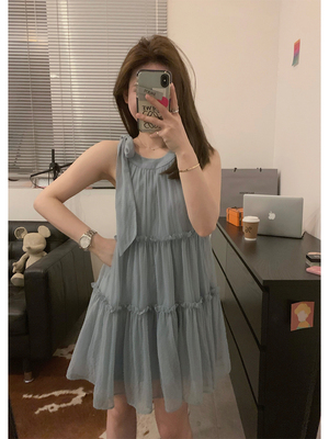 法式无袖挖肩挂脖白色连衣裙
