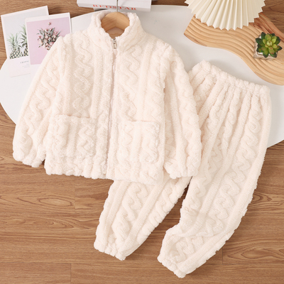 秋冬季儿童珊瑚绒睡衣男童加厚冬款法兰绒男孩家居服女童宝宝套装