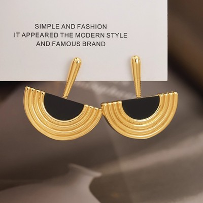 新款欧美法式设计感耳环