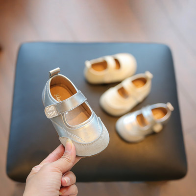 小步点女宝宝鞋子时尚潮流百搭