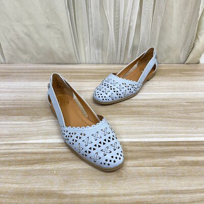 圆头纯色平底镂空浅口百搭单鞋