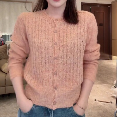 2026春季新款韩版时尚百搭圆领长袖针织开衫女宽松显瘦毛衣10312