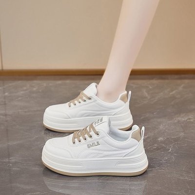 2025新款春秋季小白鞋厚底板鞋踩屎感软底不累脚配裙子休闲运动鞋