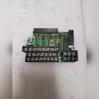 安川H1000变频器端子板ETC740121.B原装 议价