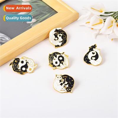 New alloy animal brooch exquise creative gossip black and wh