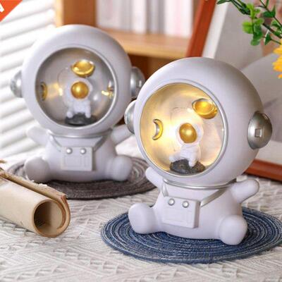Spaceman Pggy Bank Nght Lamp Desktop Decoraton Space Man
