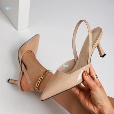 Elegant Nude Pointed Toe iletto Heels High Heel尖头细跟鞋