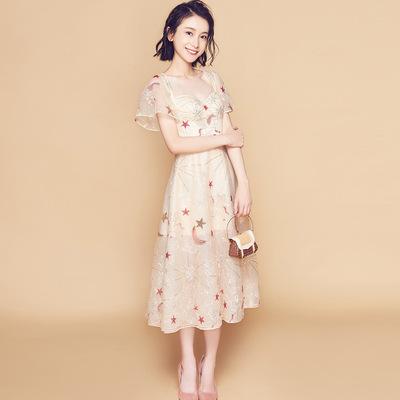 2019女装新装明星同款度假仙星月网纱性感露背连衣裙女韩版