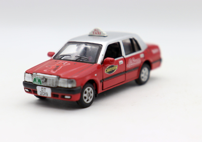 Tiny微影玩具ToyotaA Crown Taxi 1/64合金丰*田皇冠香港的士模型