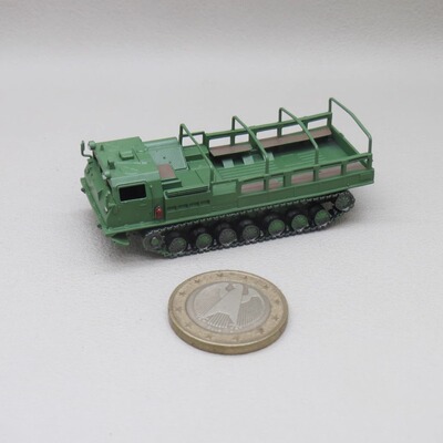 【展示】144 现代俄军 Russian MT tracked transport vehicle