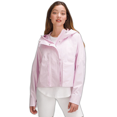 日潮跑腿Lululemon Rain Chaser 夹克经典舒适时尚
