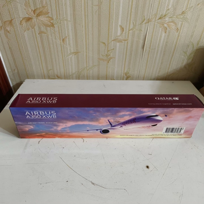 卡塔尔航空1/200空客A350-XWB官方模型。未拆封。看好在拍，出不