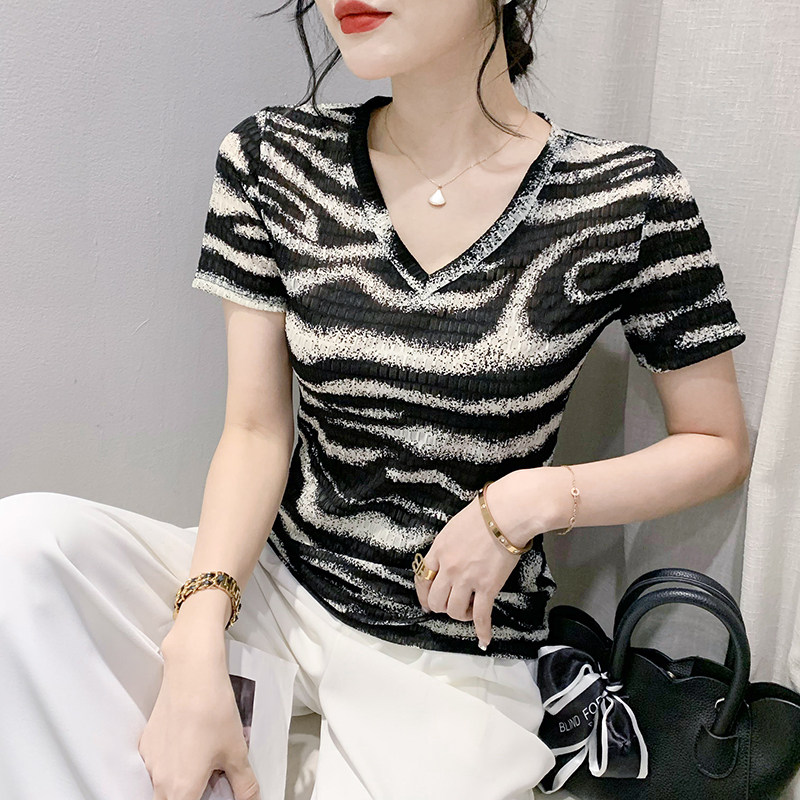 2026夏装新款性感V领T恤女短袖欧货时尚斑马纹上衣修身洋气小衫潮