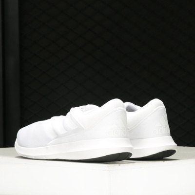 低帮运动休闲鞋Adidas/阿迪达斯