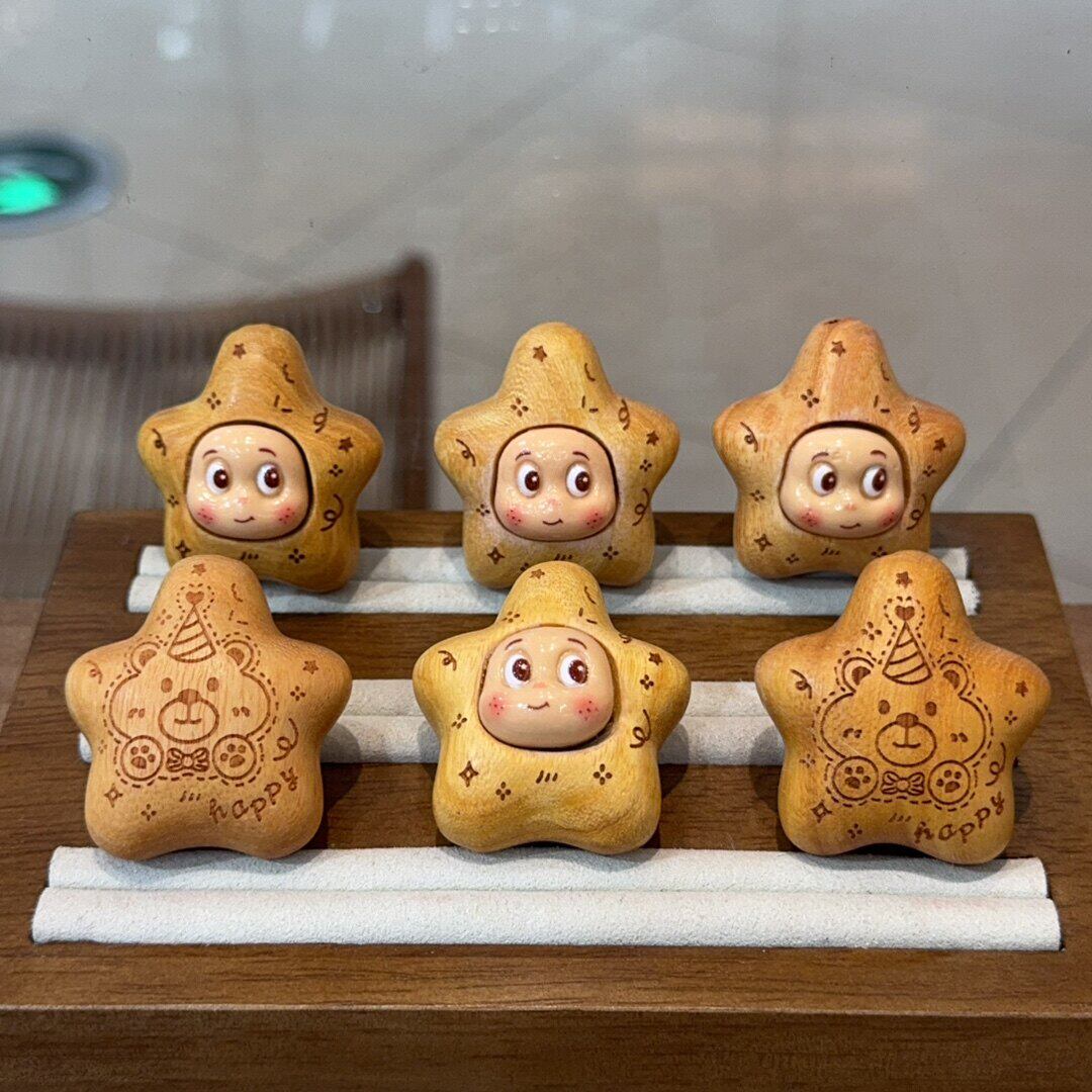 黄金檀贴脸星星人卡通吊坠配件手工DIY文玩包挂车挂挂饰配饰