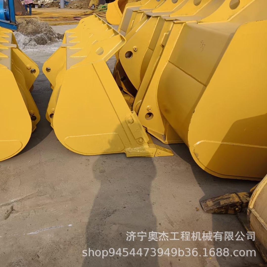 现货供应866H铲车铲斗 铲板刀板斗齿 其他装载机型号欢迎咨询
