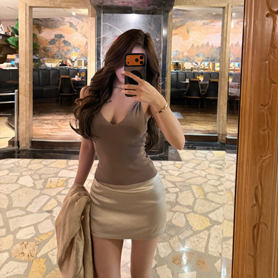 PickRui睿哥 松弛有度设计感肩带打结针织吊带背心女夏季无袖上衣